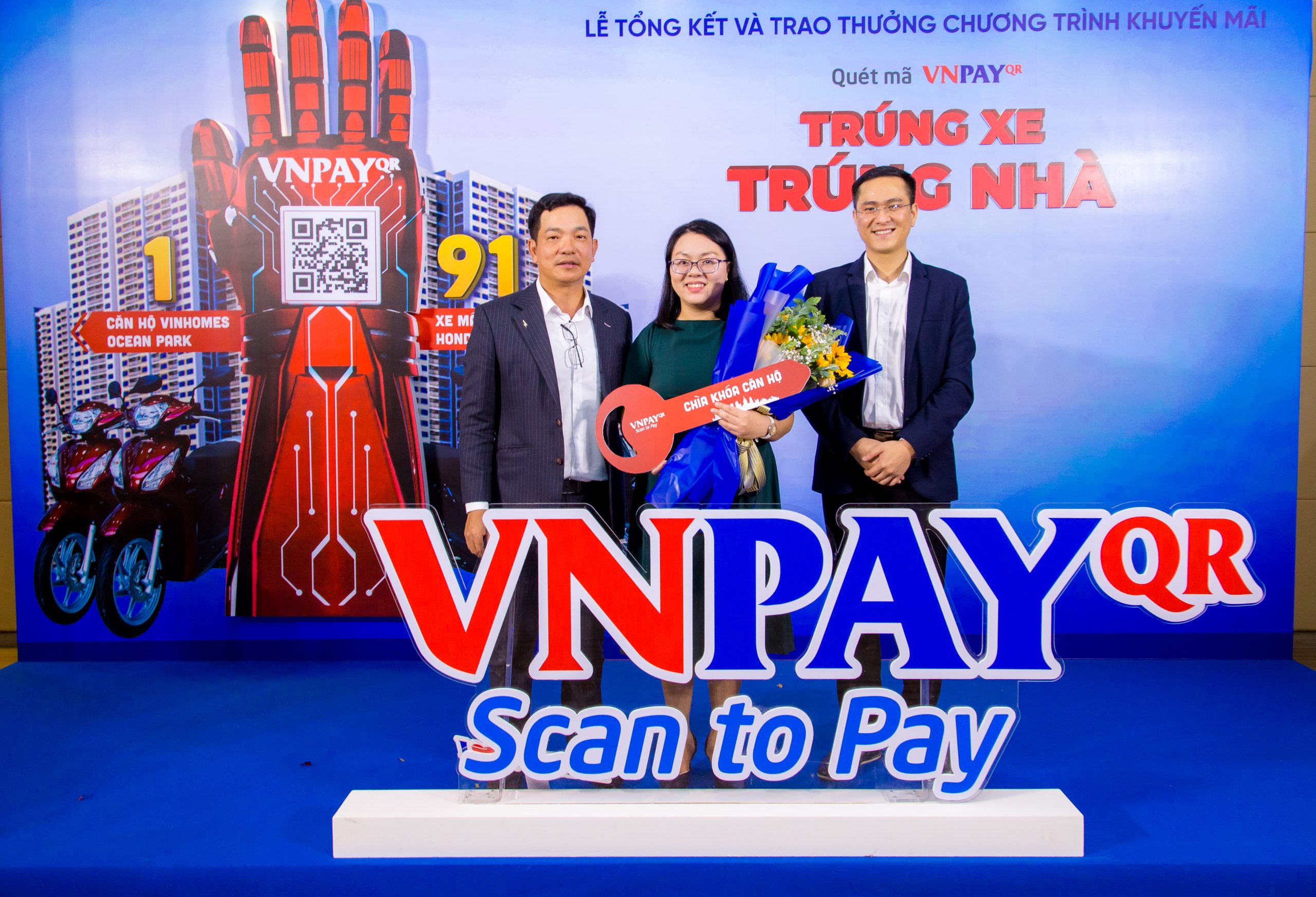 Nhìn lại 3 tháng đồng hành cùng chương trình Quét VNPAY-QR Trúng Xe Trúng Nhà